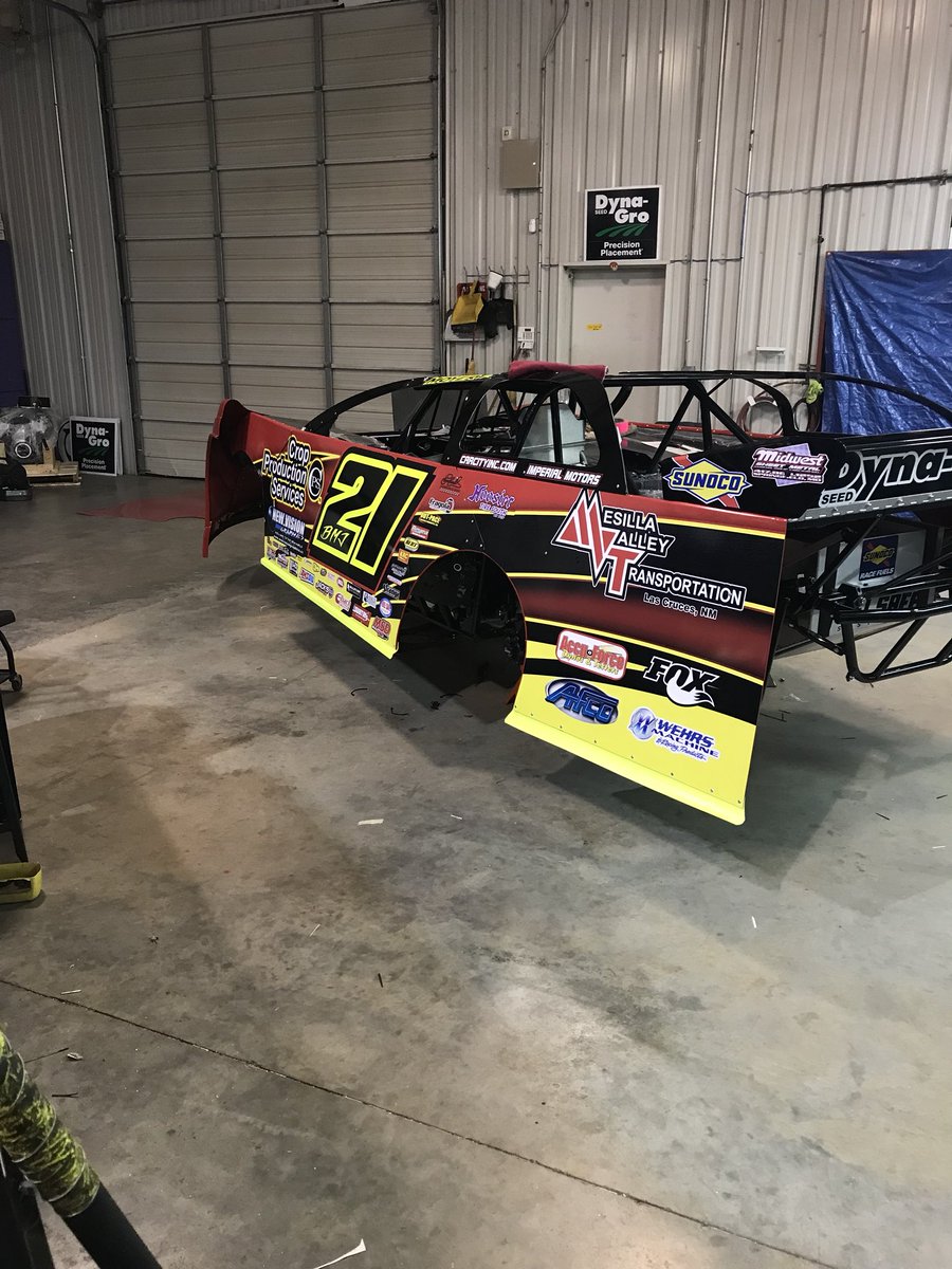 Billy Moyer Jr's 2018 car released - Racing News