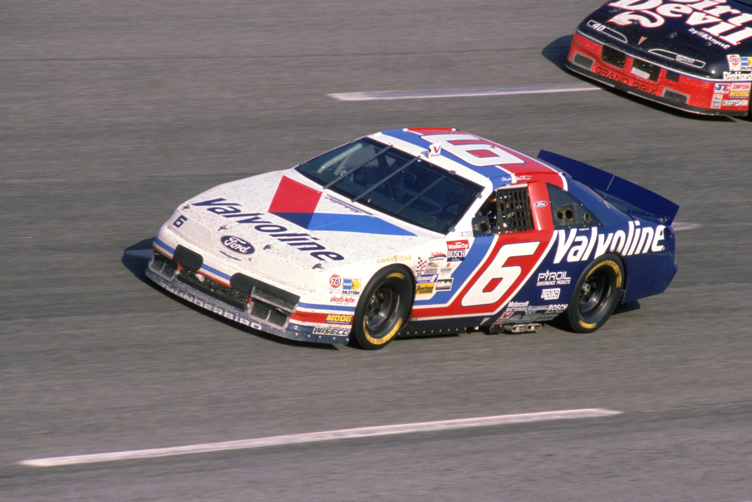 Mark Martin is 'disturbed' by the plane crash that killed Greg Biffle ...