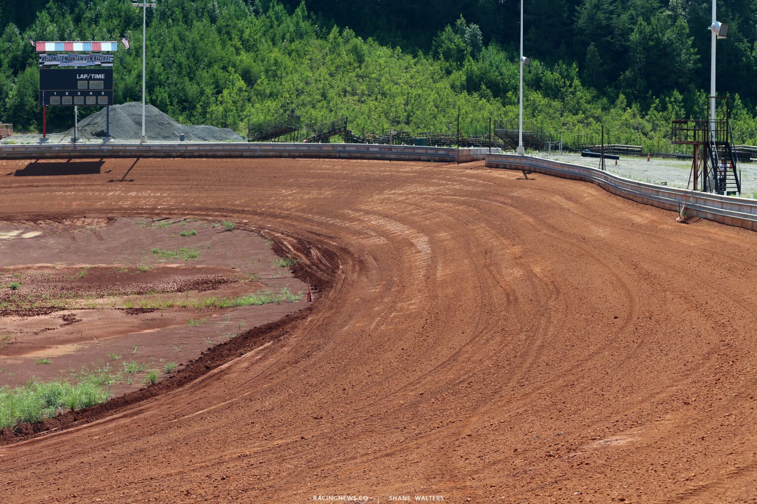 Mountain View Raceway: Dirt track resurfaces from the grave - Racing News