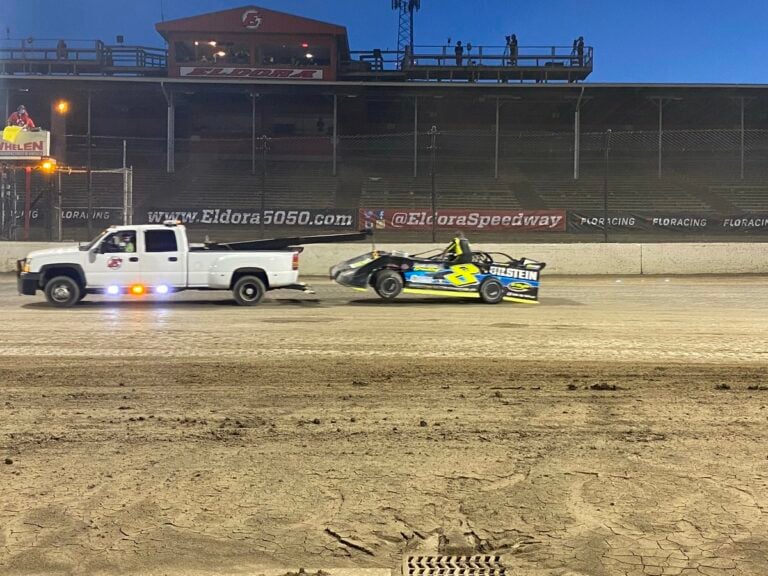 Bobby Pierce vs Kyle Strickler at Eldora Speedway - Racing News