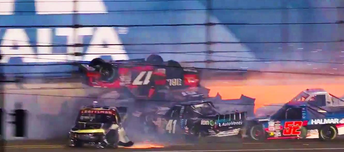 Wild NASCAR crash sends truck airborne at Daytona (Video) - Racing News