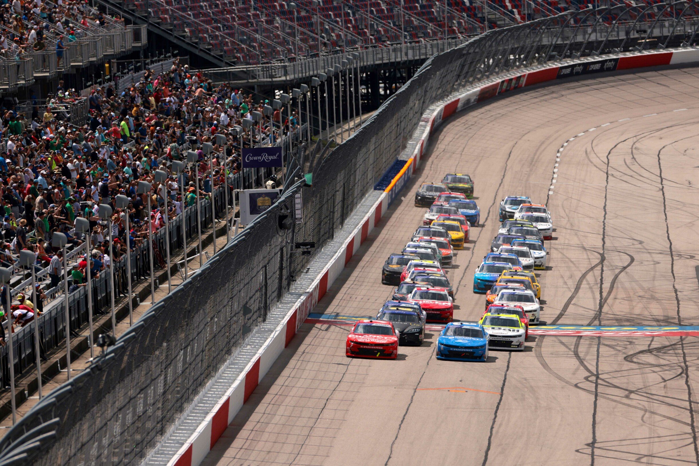 Harry Gant throwback paint scheme heads to Darlington Raceway - Racing News