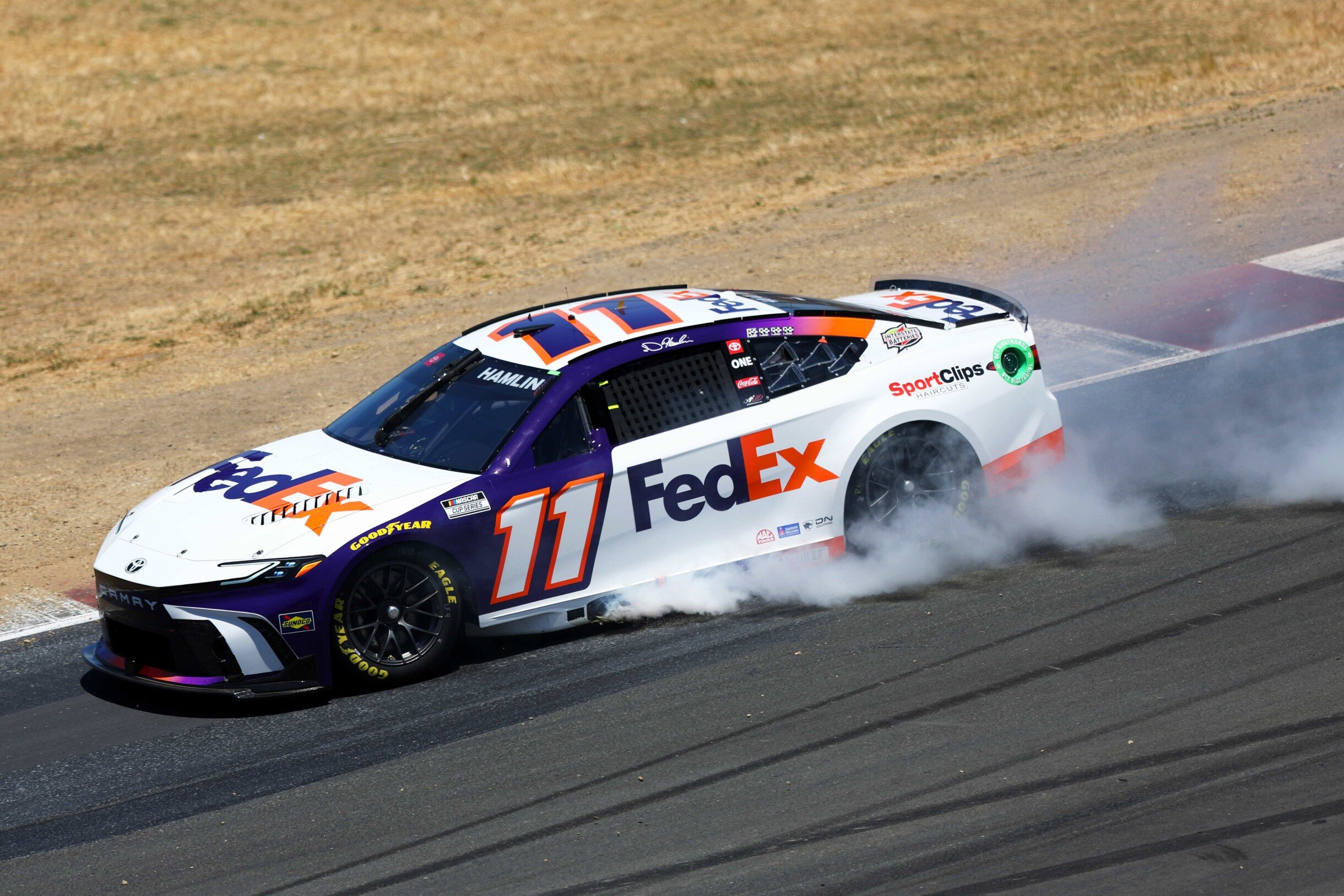 Denny Hamlin signs new NASCAR sponsor after FedEx departs - Racing News