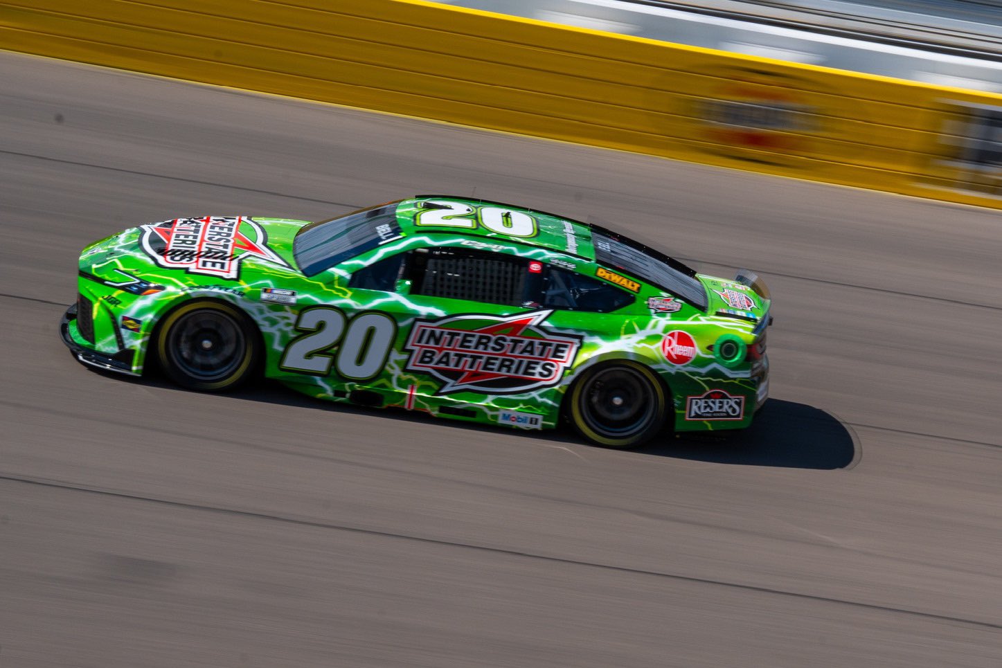 Christopher Bell made a pit stop with another team (Video) - Racing News