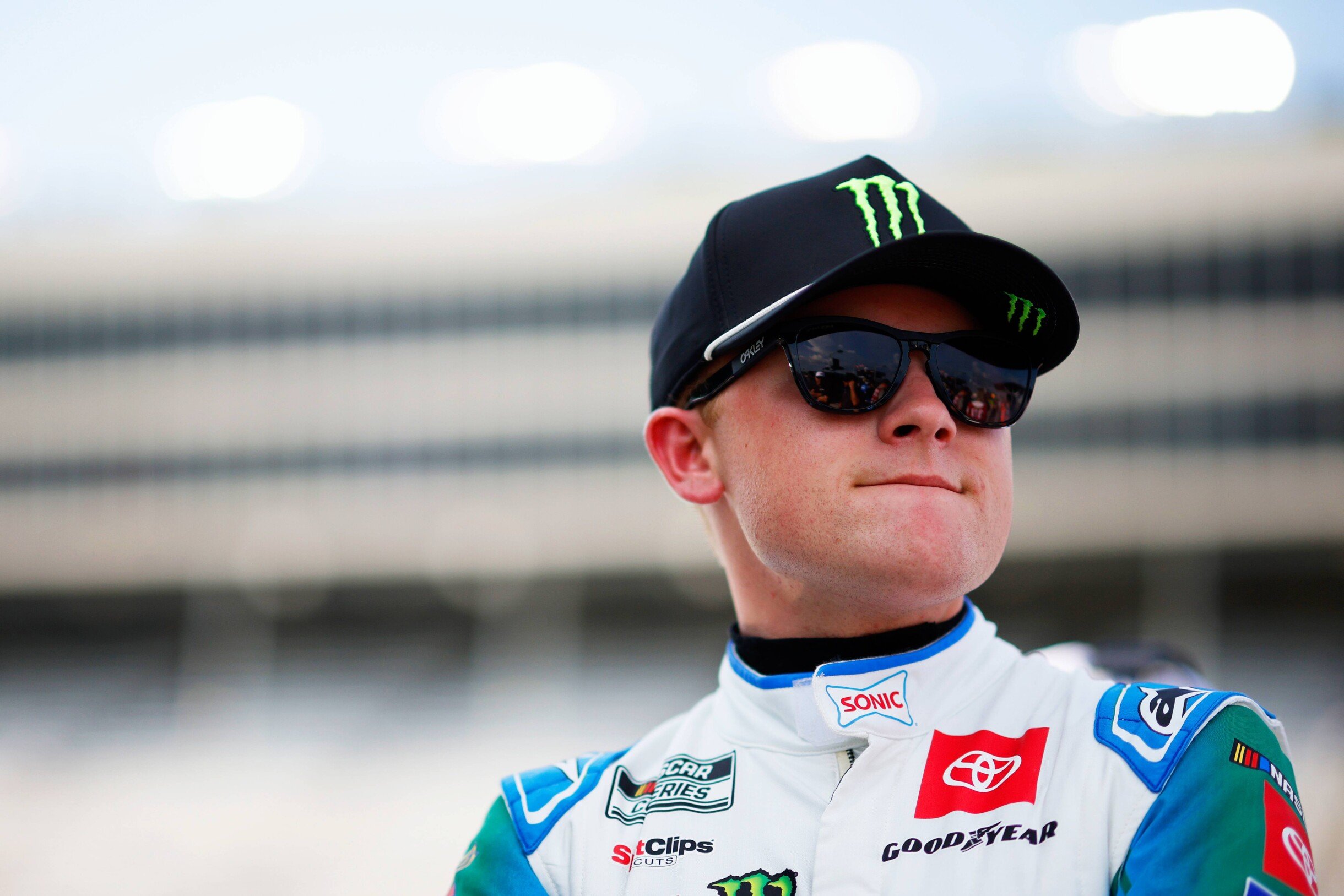 NASCAR crew members fight on pit road at Sonoma (Video) - BVM Sports