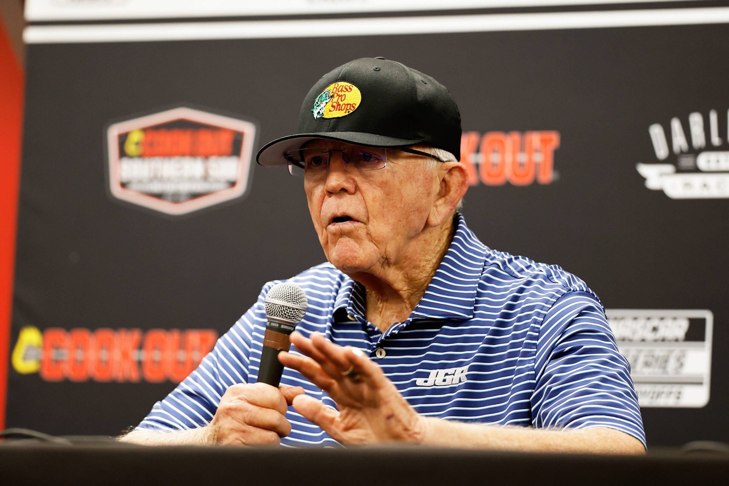 Joe Gibbs sends a blunt letter to court regarding NASCAR lawsuit - Racing News