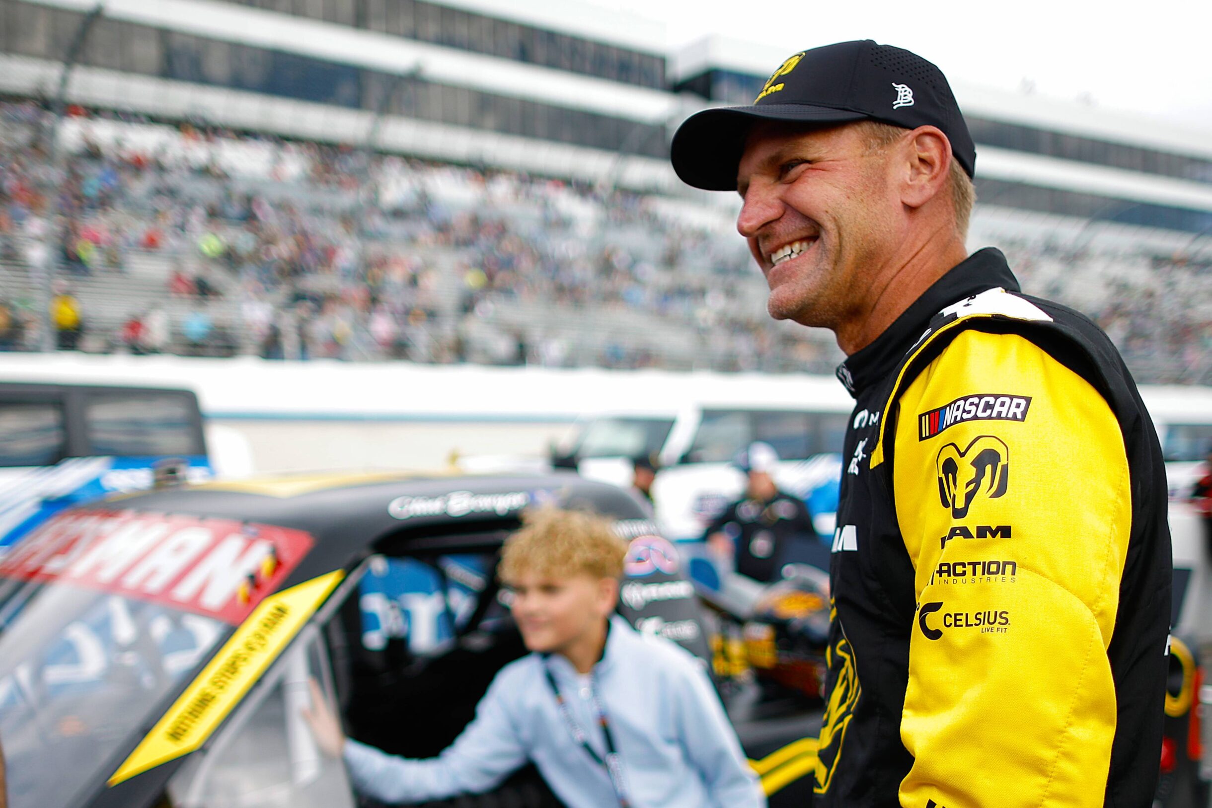 Kevin Harvick roasts Clint Bowyer on team radio during NASCAR return ...